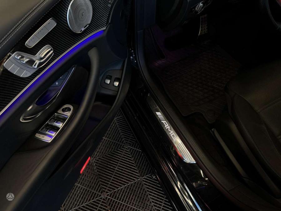 Black Mercedes-Benz e-43-amg 2017 in Kaunas, with an engine capacity of 3.00 L and mileage of 197 thousand km for 26990 €, photo 30 on AUTOMOTO.COM.LV