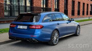 Blue Mercedes-Benz e-43-amg 2017 in Riga, with an engine capacity of 3.00 L and mileage of 215 thousand km for 34500 €, photo 4 on AUTOMOTO.COM.LV