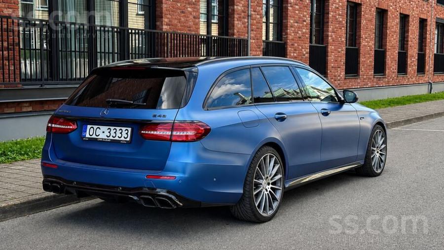 Blue Mercedes-Benz e-43-amg 2017 in Riga, with an engine capacity of 3.00 L and mileage of 215 thousand km for 34500 €, photo 4 on AUTOMOTO.COM.LV