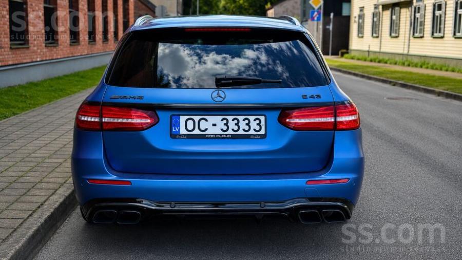 Blue Mercedes-Benz e-43-amg 2017 in Riga, with an engine capacity of 3.00 L and mileage of 215 thousand km for 34500 €, photo 5 on AUTOMOTO.COM.LV