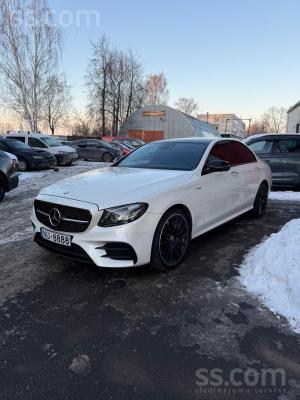 Белый Мерседес e-43-amg 2018 в Рига, объемом двигателя 3.00 л и пробегом 132 тыс. км за 36600 €, фото  на AUTOMOTO.COM.LV