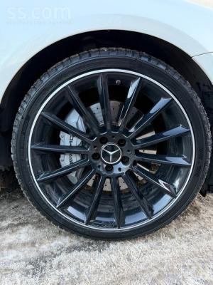 Белый Мерседес e-43-amg 2018 в Рига, объемом двигателя 3.00 л и пробегом 132 тыс. км за 36600 €, фото 6 на AUTOMOTO.COM.LV