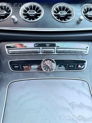 Белый Мерседес e-43-amg 2018 в Рига, объемом двигателя 3.00 л и пробегом 132 тыс. км за 36600 €, фото 14 на AUTOMOTO.COM.LV