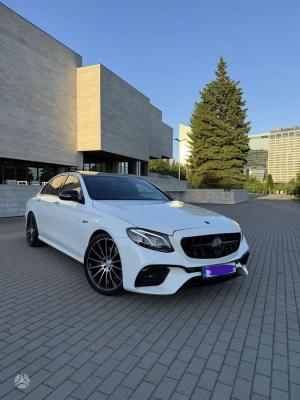 White Mercedes-Benz e-43-amg 2018 in Vilnius, with an engine capacity of 3.00 L and mileage of 107 thousand km for 31500 €, photo 4 on AUTOMOTO.COM.LV