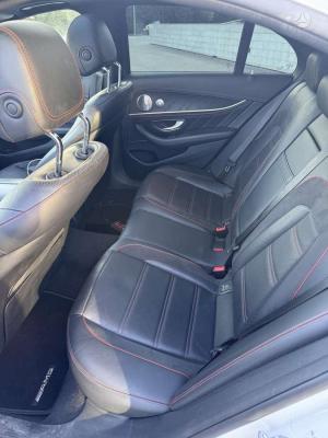 White Mercedes-Benz e-43-amg 2018 in Vilnius, with an engine capacity of 3.00 L and mileage of 107 thousand km for 31500 €, photo 11 on AUTOMOTO.COM.LV