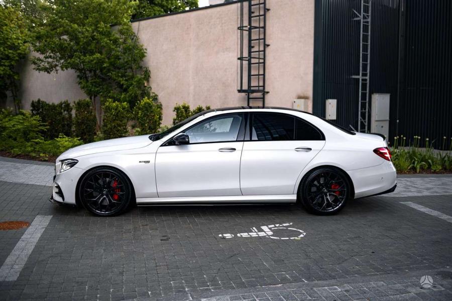 Balts Mercedes-Benz e-43-amg 2018 Viļņa, ar dzinēja tilpumu 3.00 L un nobraukumu 140 tūkst. km par 33500 €, foto 6 vietnē AUTOMOTO.COM.LV