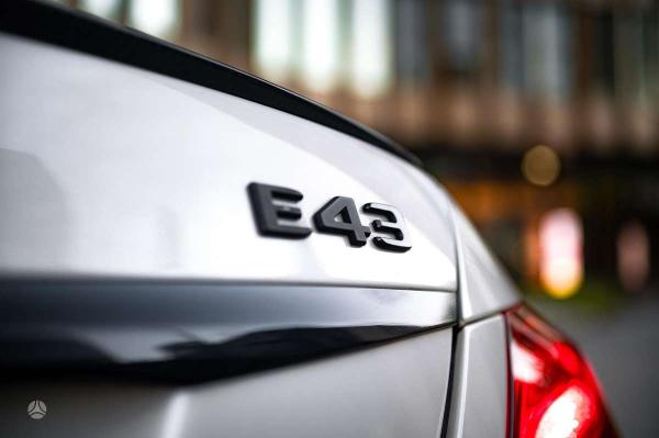 Mercedes-Benz e-43-amg 2018 Viļņa vietnē Balts Mercedes-Benz e-43-amg 2018 Viļņa, ar dzinēja tilpumu 3.00 L un nobraukumu 140 tūkst. km par 33500 €, foto 10 vietnē AUTOMOTO.COM.LV