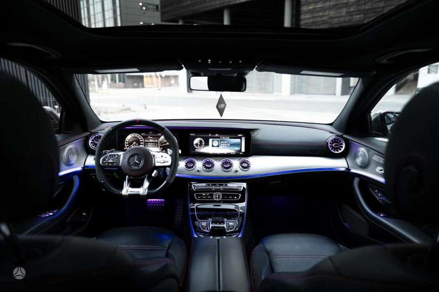 Balts Mercedes-Benz e-43-amg 2018 Viļņa, ar dzinēja tilpumu 3.00 L un nobraukumu 140 tūkst. km par 33500 €, foto 16 vietnē AUTOMOTO.COM.LV