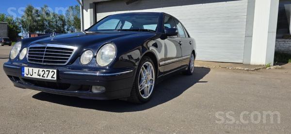 Zils Mercedes-Benz e-430 2001 Rīga, ar dzinēja tilpumu 4.30 L un nobraukumu 250 tūkst. km par 7000 €, foto 5 vietnē AUTOMOTO.COM.LV