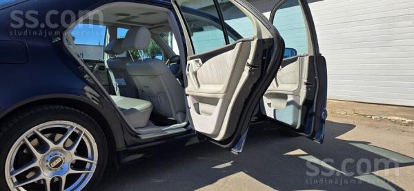 Zils Mercedes-Benz e-430 2001 Rīga, ar dzinēja tilpumu 4.20 L un nobraukumu 251 tūkst. km par 6200 €, foto 3 vietnē AUTOMOTO.COM.LV