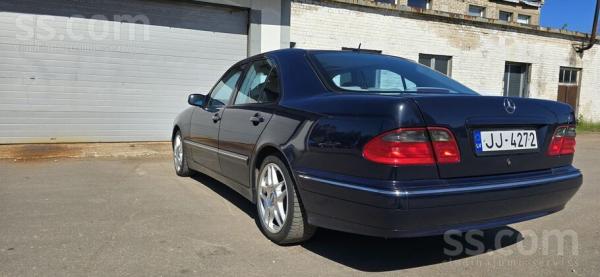 Zils Mercedes-Benz e-430 2001 Rīga, ar dzinēja tilpumu 4.20 L un nobraukumu 251 tūkst. km par 6200 €, foto 8 vietnē AUTOMOTO.COM.LV