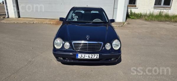 Zils Mercedes-Benz e-430 2001 Rīga, ar dzinēja tilpumu 4.20 L un nobraukumu 251 tūkst. km par 6200 €, foto 9 vietnē AUTOMOTO.COM.LV