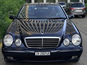 Pelēks Mercedes-Benz e-430 1999 Viļņa, ar dzinēja tilpumu 4.27 L un nobraukumu 315 tūkst. km par 6450 €, foto 7 vietnē AUTOMOTO.COM.LV