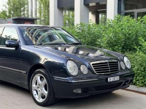 Pelēks Mercedes-Benz e-430 1999 Viļņa, ar dzinēja tilpumu 4.27 L un nobraukumu 315 tūkst. km par 6450 €, foto 14 vietnē AUTOMOTO.COM.LV