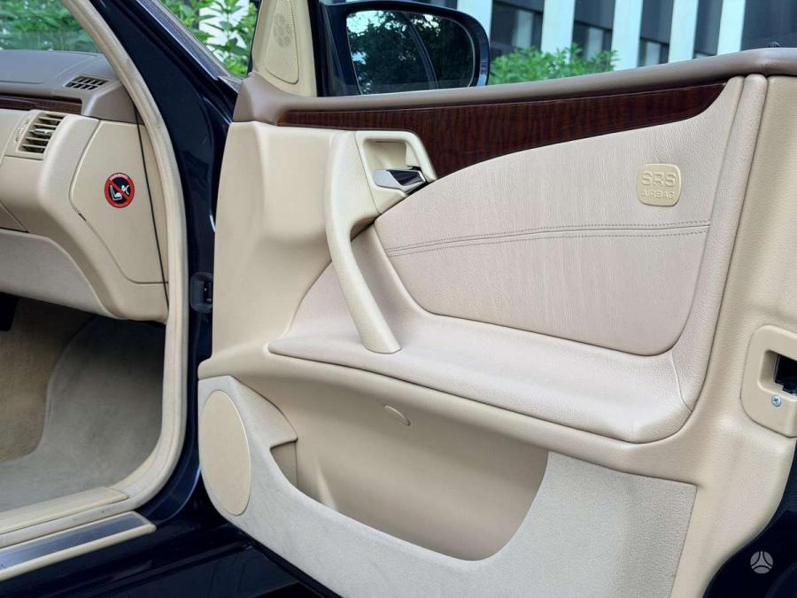 Pelēks Mercedes-Benz e-430 1999 Viļņa, ar dzinēja tilpumu 4.27 L un nobraukumu 315 tūkst. km par 6450 €, foto 15 vietnē AUTOMOTO.COM.LV