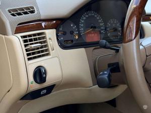 Pelēks Mercedes-Benz e-430 1999 Viļņa, ar dzinēja tilpumu 4.27 L un nobraukumu 315 tūkst. km par 6450 €, foto 26 vietnē AUTOMOTO.COM.LV