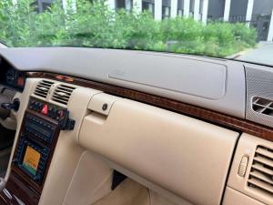 Pelēks Mercedes-Benz e-430 1999 Viļņa, ar dzinēja tilpumu 4.27 L un nobraukumu 315 tūkst. km par 6450 €, foto 37 vietnē AUTOMOTO.COM.LV