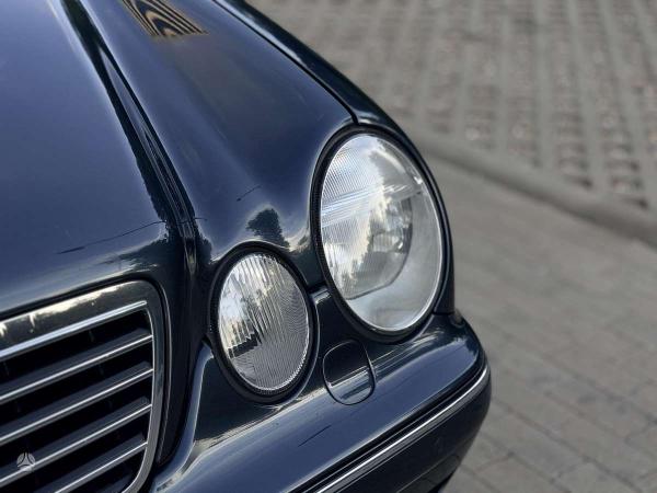 Grey Mercedes-Benz e-430 1999 in Vilnius, with an engine capacity of 4.27 L and mileage of 315 thousand km for 5800 €, photo 8 on AUTOMOTO.COM.LV