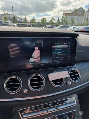 Black Mercedes-Benz E 450 2019 in Kaunas, with an engine capacity of 3.00 L and mileage of 220 thousand km for 30500 €, photo 13 on AUTOMOTO.COM.LV