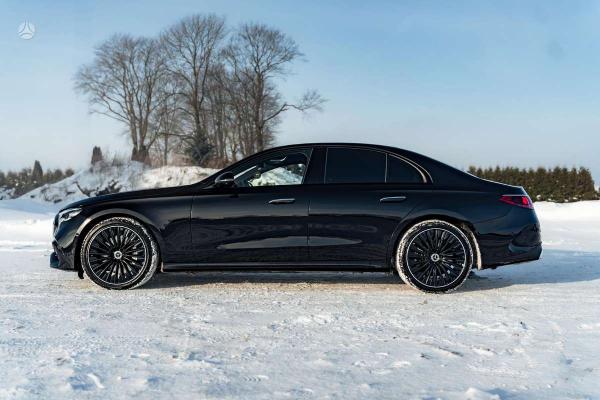 Melns Mercedes-Benz E 450 2024 Klaipėda, ar dzinēja tilpumu 3.00 L un nobraukumu 8 tūkst. km par 65000 €, foto 7 vietnē AUTOMOTO.COM.LV