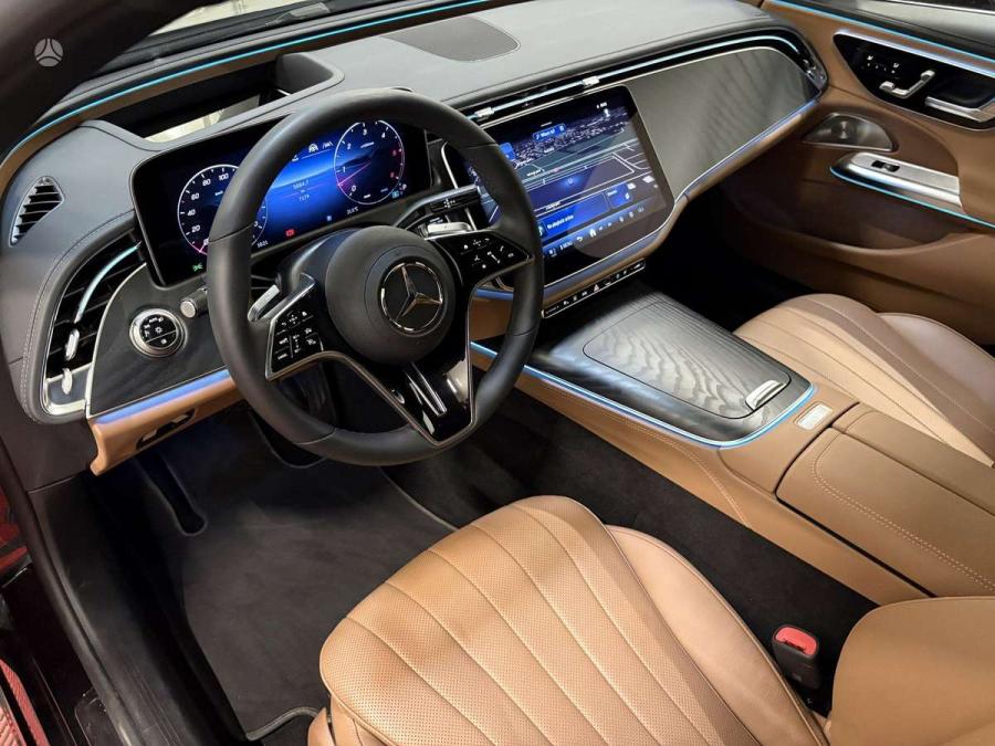 Black Mercedes-Benz E 450 2025 in Vilnius, with an engine capacity of 2.99 L and mileage of 7 thousand km for 62999 €, photo 12 on AUTOMOTO.COM.LV
