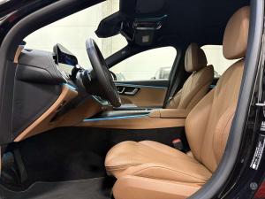 Black Mercedes-Benz E 450 2025 in Vilnius, with an engine capacity of 2.99 L and mileage of 7 thousand km for 62999 €, photo 16 on AUTOMOTO.COM.LV