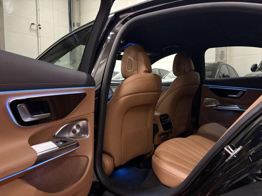 Black Mercedes-Benz E 450 2025 in Vilnius, with an engine capacity of 2.99 L and mileage of 7 thousand km for 62999 €, photo 36 on AUTOMOTO.COM.LV