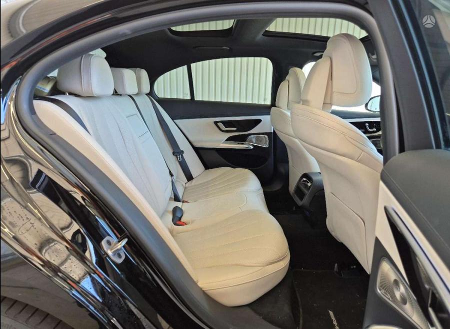 Melns Mercedes-Benz E 450 2026 Klaipėda, ar dzinēja tilpumu 2.99 L un nobraukumu 7 tūkst. km par 30500 €, foto 7 vietnē AUTOMOTO.COM.LV