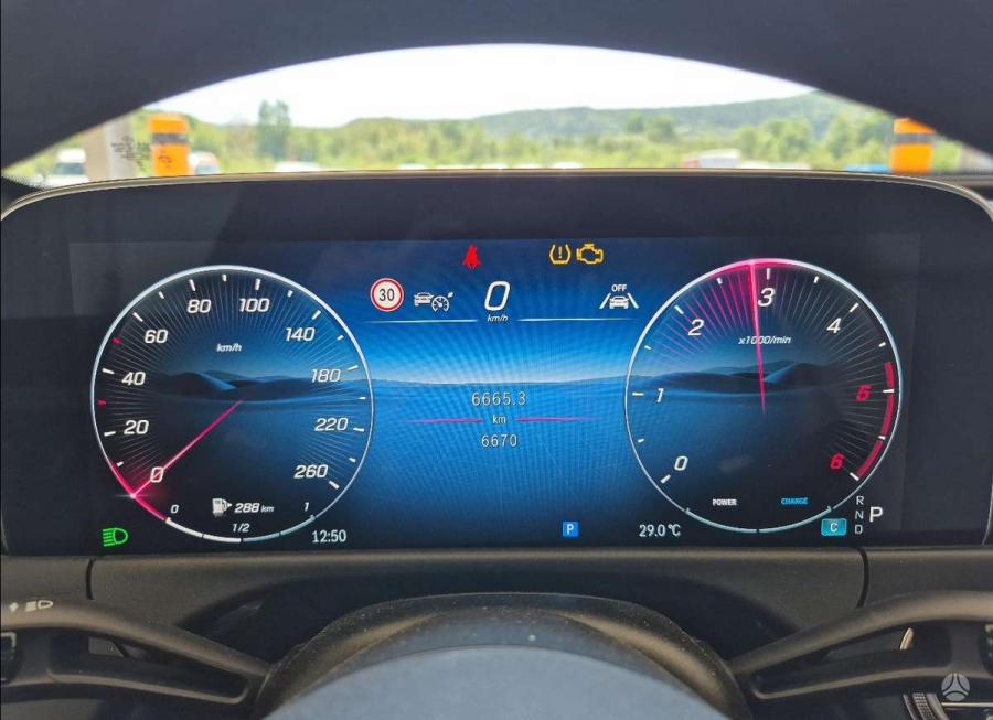 Melns Mercedes-Benz E 450 2026 Klaipėda, ar dzinēja tilpumu 2.99 L un nobraukumu 7 tūkst. km par 30500 €, foto 8 vietnē AUTOMOTO.COM.LV