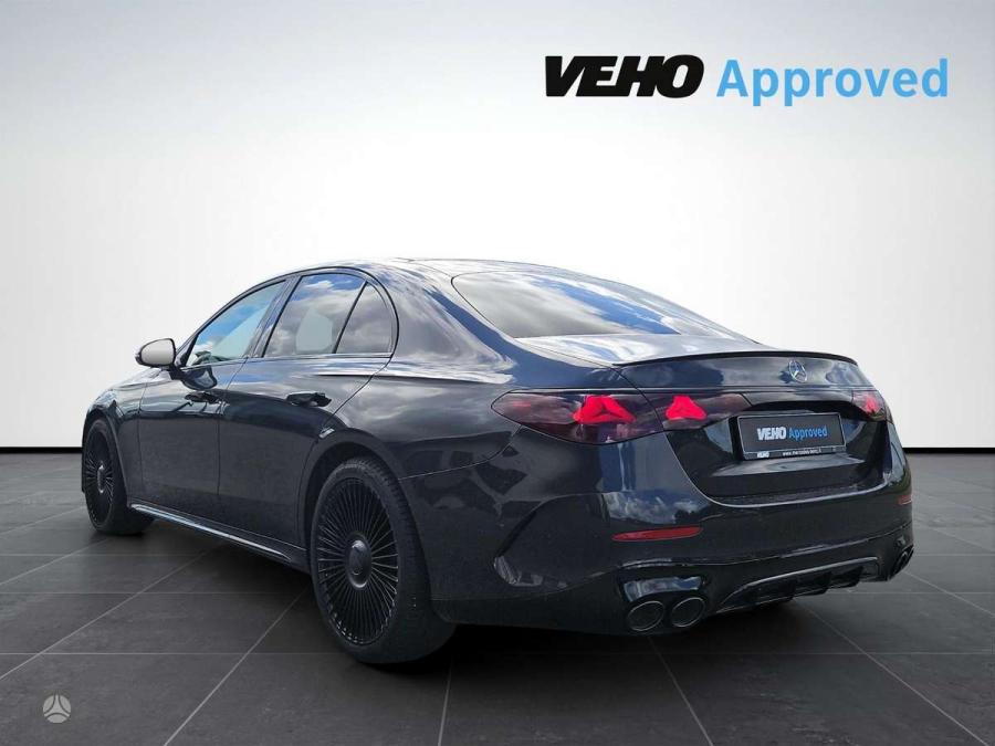 Серый Мерседес E 450 2024 в Клайпеда, объемом двигателя 3.00 л и пробегом 18 тыс. км за 85000 €, фото 4 на AUTOMOTO.COM.LV
