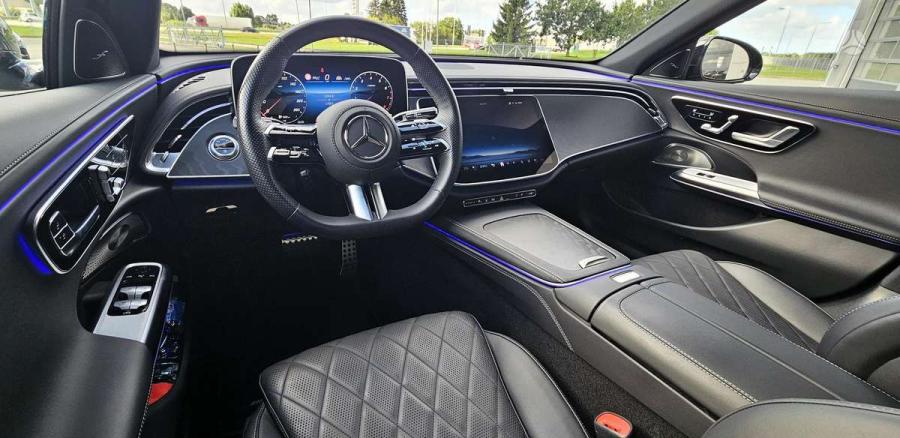 Серый Мерседес E 450 2024 в Клайпеда, объемом двигателя 3.00 л и пробегом 18 тыс. км за 85000 €, фото 26 на AUTOMOTO.COM.LV