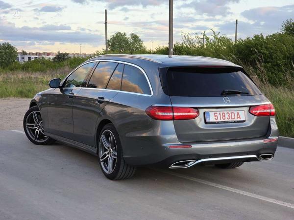 Pelēks Mercedes-Benz E 450 2018 Šauļi, ar dzinēja tilpumu 3.00 L un nobraukumu 140 tūkst. km par 26399 €, foto 4 vietnē AUTOMOTO.COM.LV