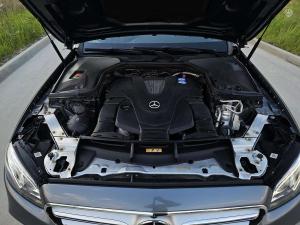 Pelēks Mercedes-Benz E 450 2018 Šauļi, ar dzinēja tilpumu 3.00 L un nobraukumu 140 tūkst. km par 26399 €, foto 11 vietnē AUTOMOTO.COM.LV