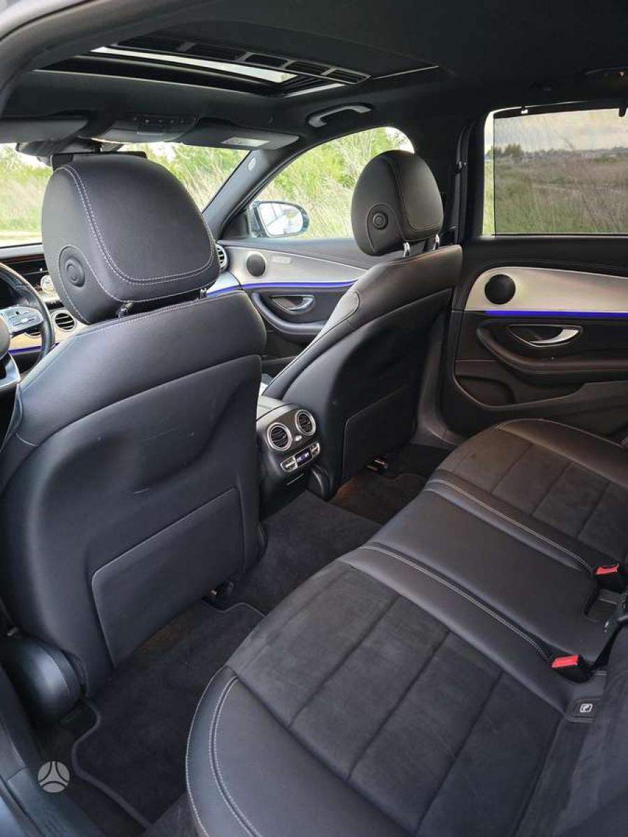 Pelēks Mercedes-Benz E 450 2018 Šauļi, ar dzinēja tilpumu 3.00 L un nobraukumu 140 tūkst. km par 26399 €, foto 13 vietnē AUTOMOTO.COM.LV