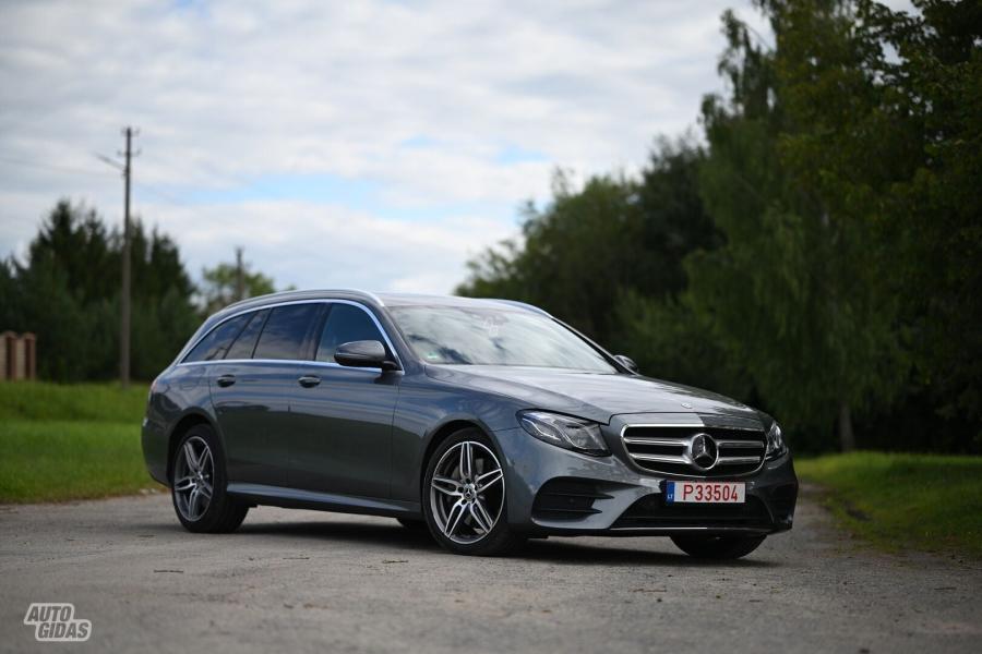 Pelēks Mercedes-Benz E 450 2018 Šauļi, ar dzinēja tilpumu 3.00 L un nobraukumu 140 tūkst. km par 24930 €, foto 3 vietnē AUTOMOTO.COM.LV