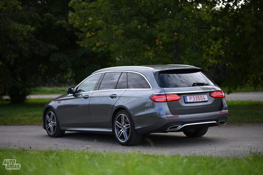 Pelēks Mercedes-Benz E 450 2018 Šauļi, ar dzinēja tilpumu 3.00 L un nobraukumu 140 tūkst. km par 24930 €, foto 4 vietnē AUTOMOTO.COM.LV