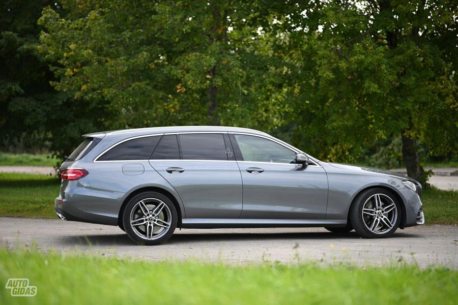 Pelēks Mercedes-Benz E 450 2018 Šauļi, ar dzinēja tilpumu 3.00 L un nobraukumu 140 tūkst. km par 24930 €, foto 5 vietnē AUTOMOTO.COM.LV