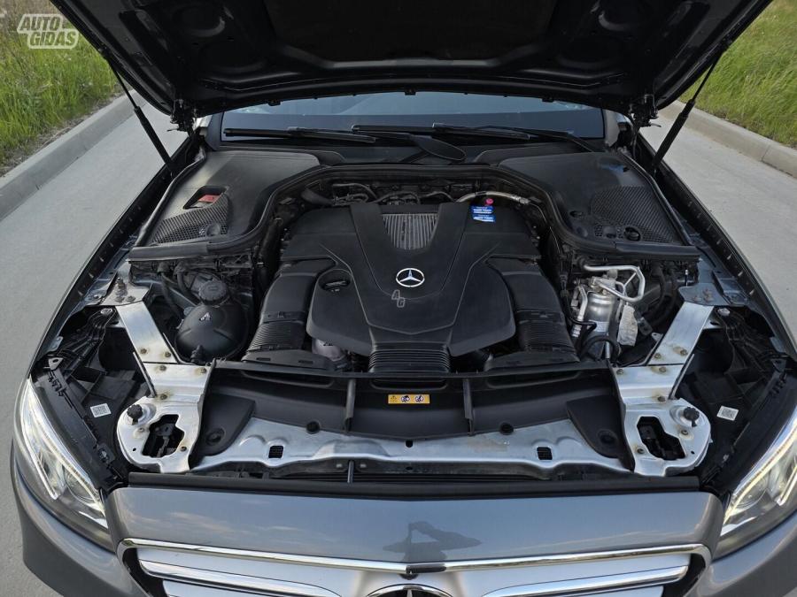 Pelēks Mercedes-Benz E 450 2018 Šauļi, ar dzinēja tilpumu 3.00 L un nobraukumu 140 tūkst. km par 24930 €, foto 8 vietnē AUTOMOTO.COM.LV
