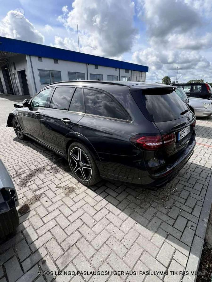 Grey Mercedes-Benz E 450 2021 in Kretinga, with an engine capacity of 3.00 L and mileage of 103 thousand km for 22999 €, photo 9 on AUTOMOTO.COM.LV