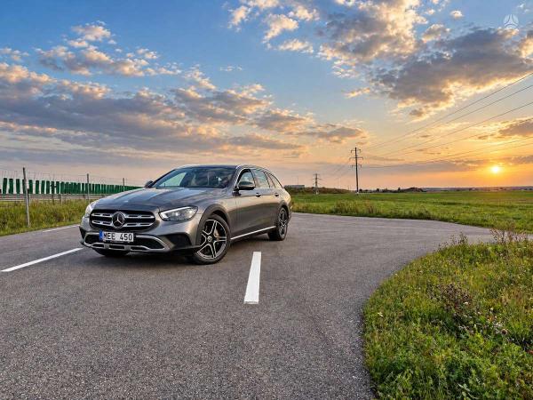 Grey Mercedes-Benz E 450 2021 in Kaunas, with an engine capacity of 3.00 L and mileage of 77 thousand km for 32900 €, photo 4 on AUTOMOTO.COM.LV