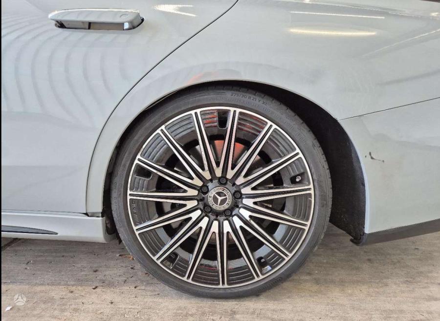 Pelēks Mercedes-Benz E 450 2025 Klaipėda, ar dzinēja tilpumu 2.99 L un nobraukumu 52 tūkst. km par 44500 €, foto 16 vietnē AUTOMOTO.COM.LV