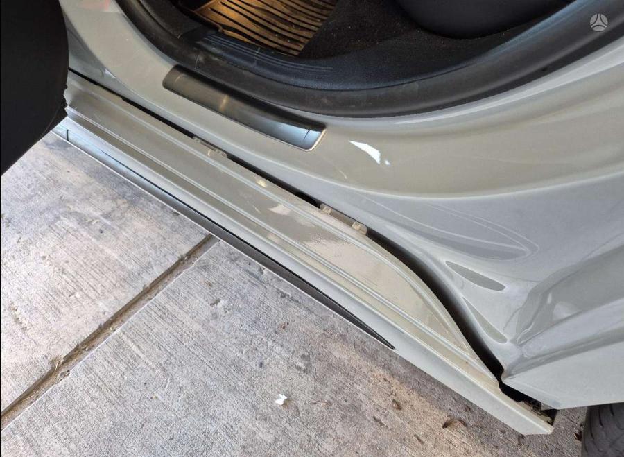 Pelēks Mercedes-Benz E 450 2025 Klaipėda, ar dzinēja tilpumu 2.99 L un nobraukumu 52 tūkst. km par 44500 €, foto 17 vietnē AUTOMOTO.COM.LV
