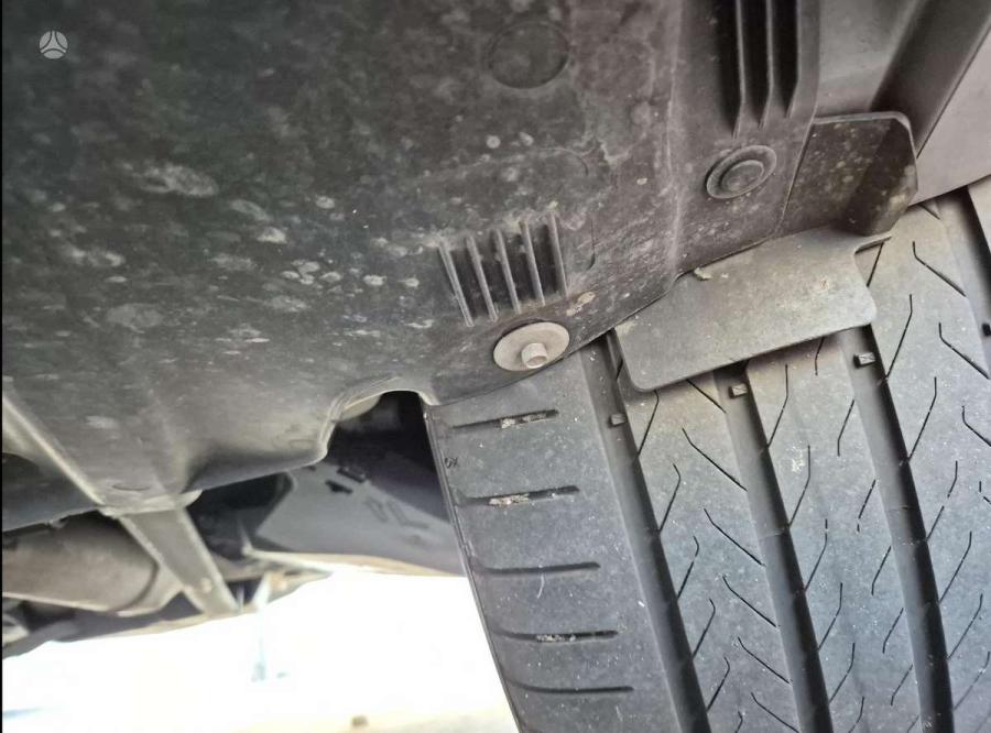 Pelēks Mercedes-Benz E 450 2025 Klaipėda, ar dzinēja tilpumu 2.99 L un nobraukumu 52 tūkst. km par 44500 €, foto 23 vietnē AUTOMOTO.COM.LV