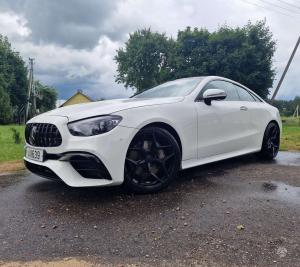 White Mercedes-Benz E 450 2020 in Varena, with an engine capacity of 3.00 L and mileage of 119 thousand km for 36000 €, photo 5 on AUTOMOTO.COM.LV