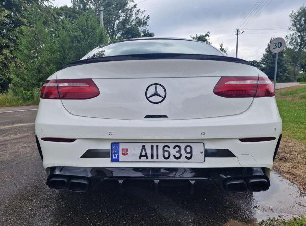 White Mercedes-Benz E 450 2020 in Varena, with an engine capacity of 3.00 L and mileage of 119 thousand km for 36000 €, photo 8 on AUTOMOTO.COM.LV