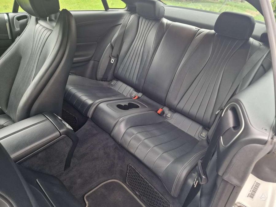 White Mercedes-Benz E 450 2020 in Varena, with an engine capacity of 3.00 L and mileage of 119 thousand km for 36000 €, photo 12 on AUTOMOTO.COM.LV