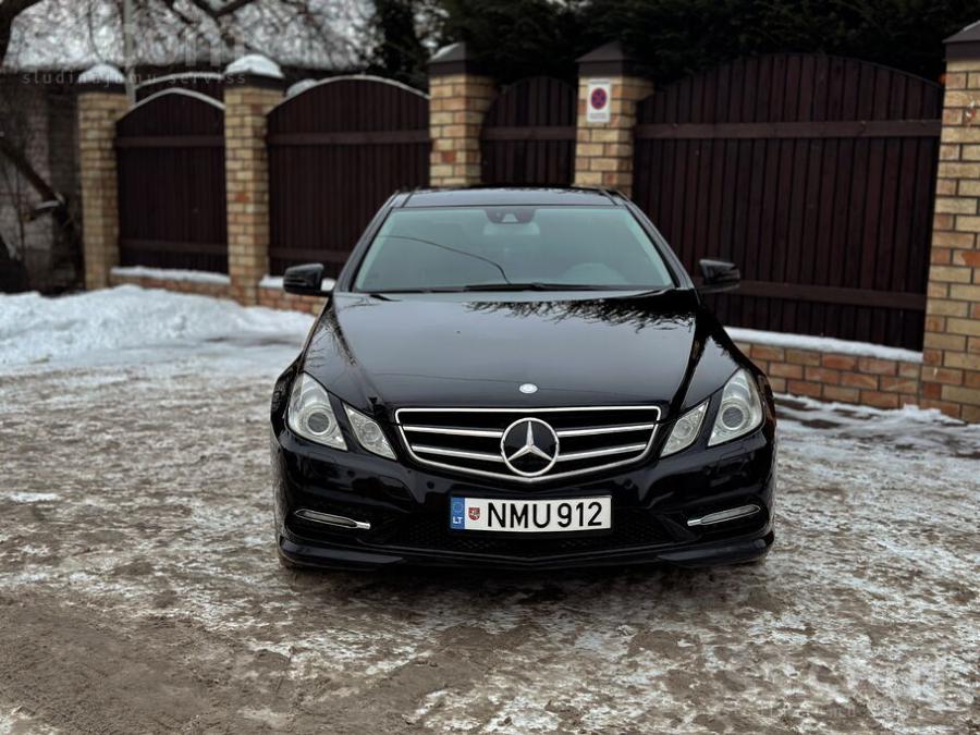 Melns Mercedes-Benz e-500 2013 Rīga, ar dzinēja tilpumu 4.70 L un nobraukumu 175 tūkst. km par 13999 €, foto 3 vietnē AUTOMOTO.COM.LV