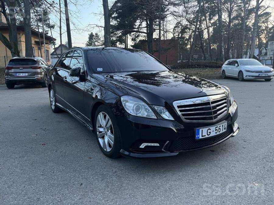 Melns Mercedes-Benz e-500 2009 Rīga, ar dzinēja tilpumu 5.50 L un nobraukumu 375 tūkst. km par 9500 €, foto 1 vietnē AUTOMOTO.COM.LV