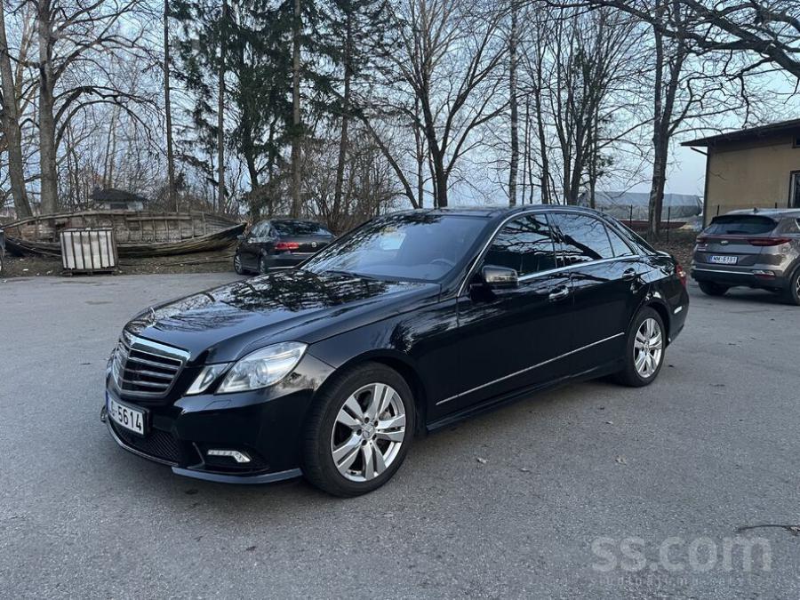 Melns Mercedes-Benz e-500 2009 Rīga, ar dzinēja tilpumu 5.50 L un nobraukumu 375 tūkst. km par 9500 €, foto 3 vietnē AUTOMOTO.COM.LV