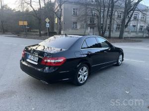 Melns Mercedes-Benz e-500 2009 Rīga, ar dzinēja tilpumu 5.50 L un nobraukumu 375 tūkst. km par 9500 €, foto 4 vietnē AUTOMOTO.COM.LV